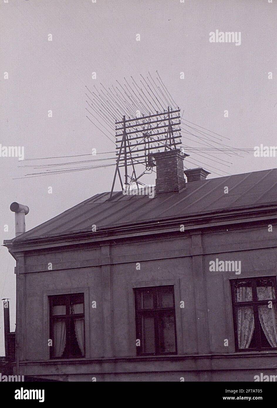 Telephone lines 1900 hi-res stock photography and images - Alamy