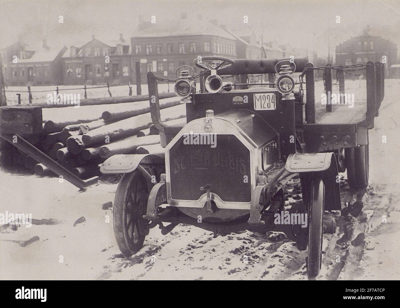 Transport by truck in the childhood of the car. The Malmö area in 1920 ...