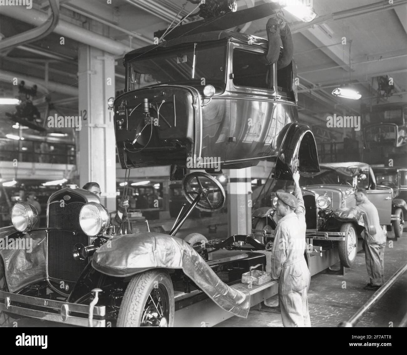 Picture from Ford factory. Running assembly Stock Photo - Alamy