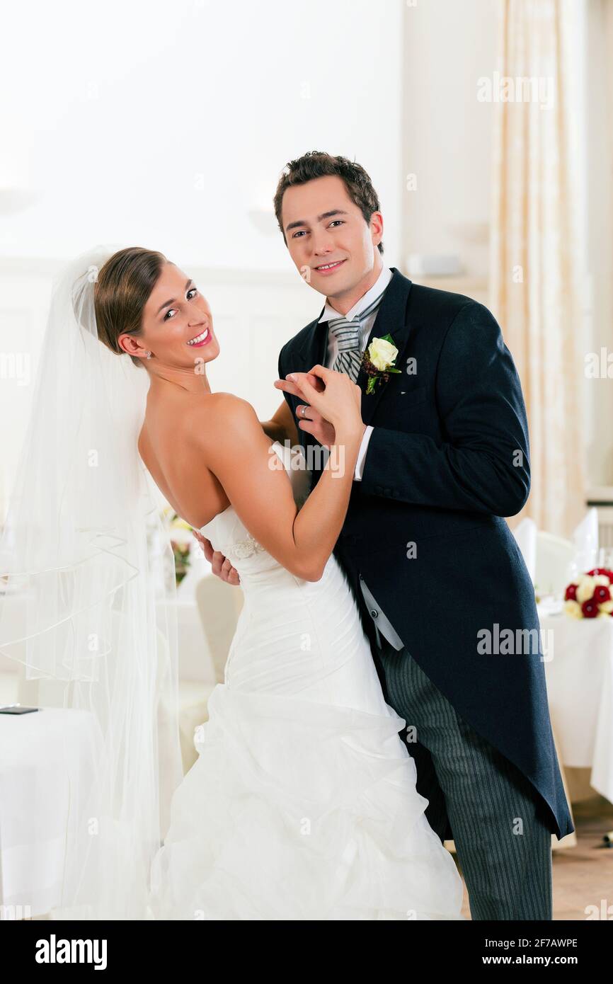 Bride and groom dancing the first dance at their wedding day Stock ...