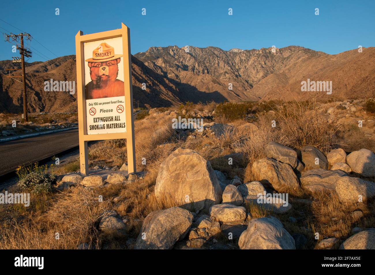 Indian land palm springs hi-res stock photography and images - Alamy