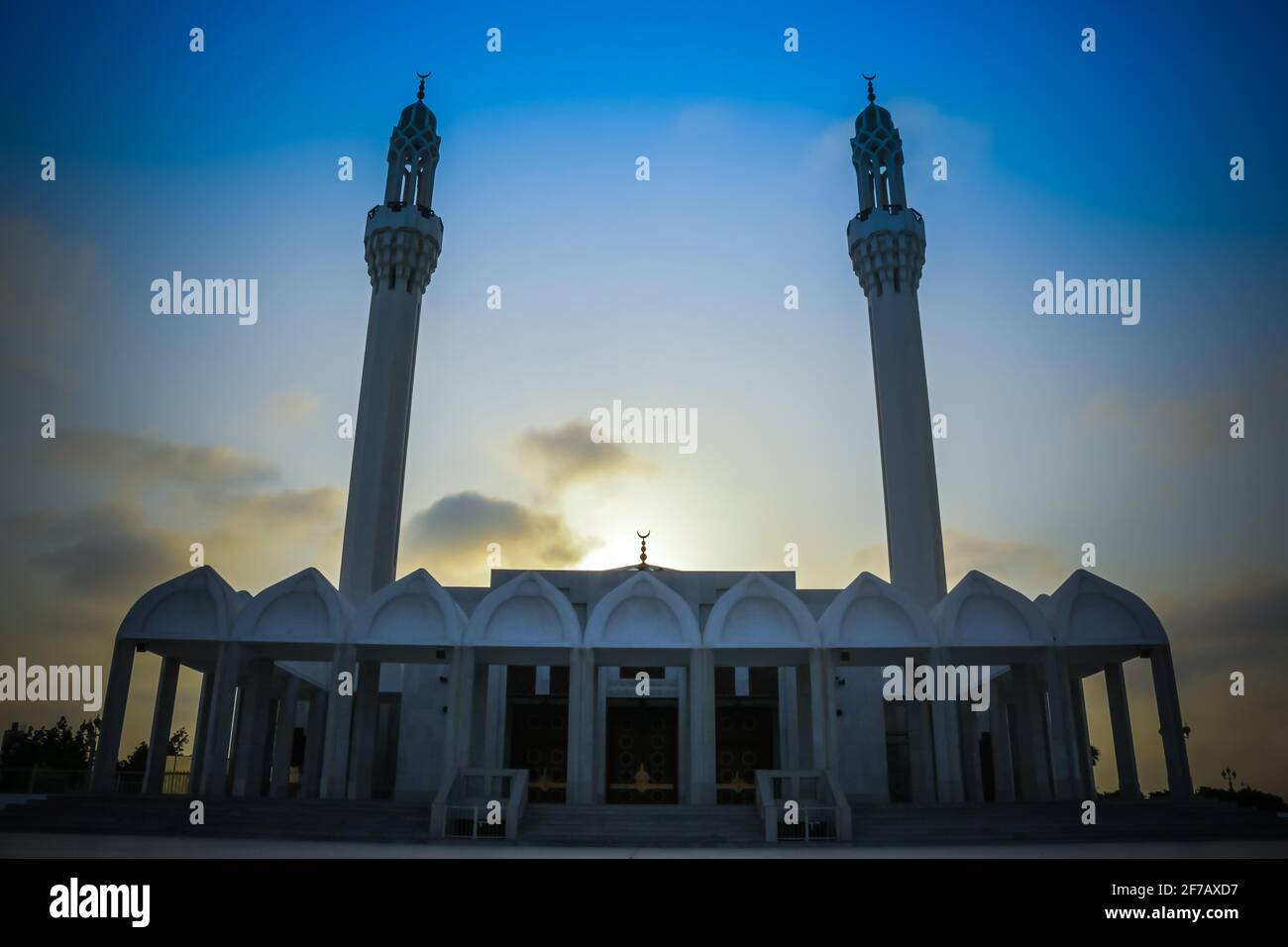 Corniche masjid jeddah hi-res stock photography and images - Alamy