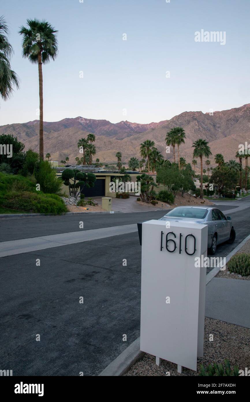 Indian land palm springs hi-res stock photography and images - Alamy