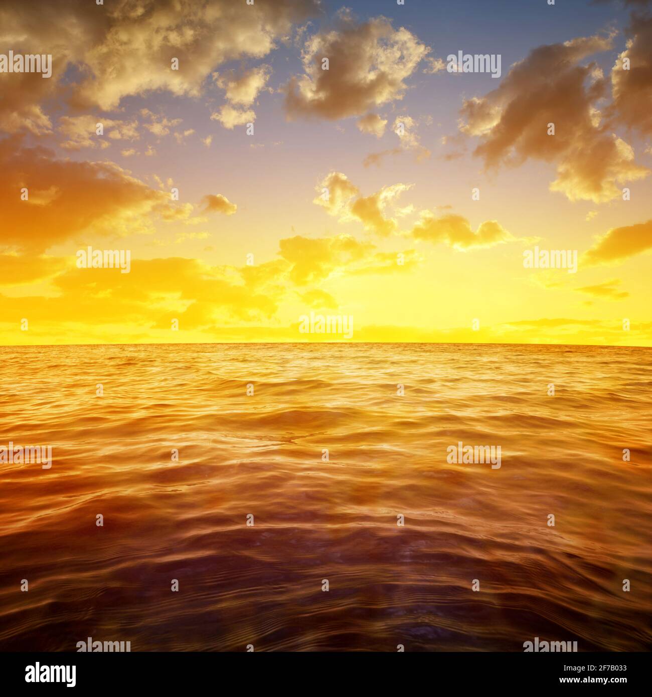 Beautiful sunset above sea nature hi-res stock photography and images ...