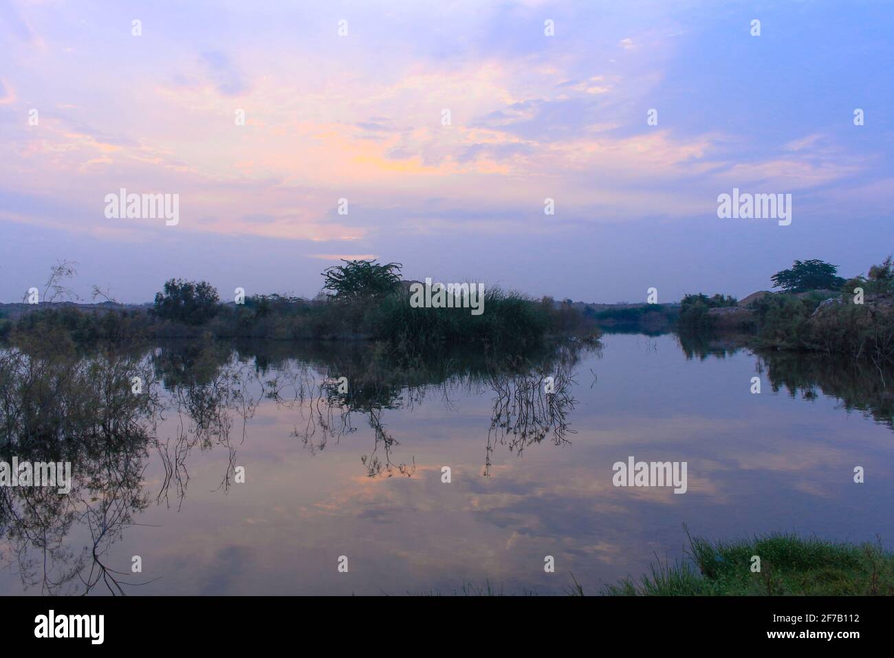 Saudi arabia desert coast hi-res stock photography and images - Alamy