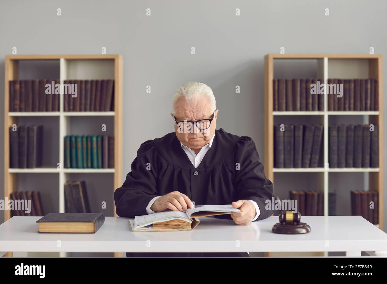 Reading court hi-res stock photography and images - Alamy