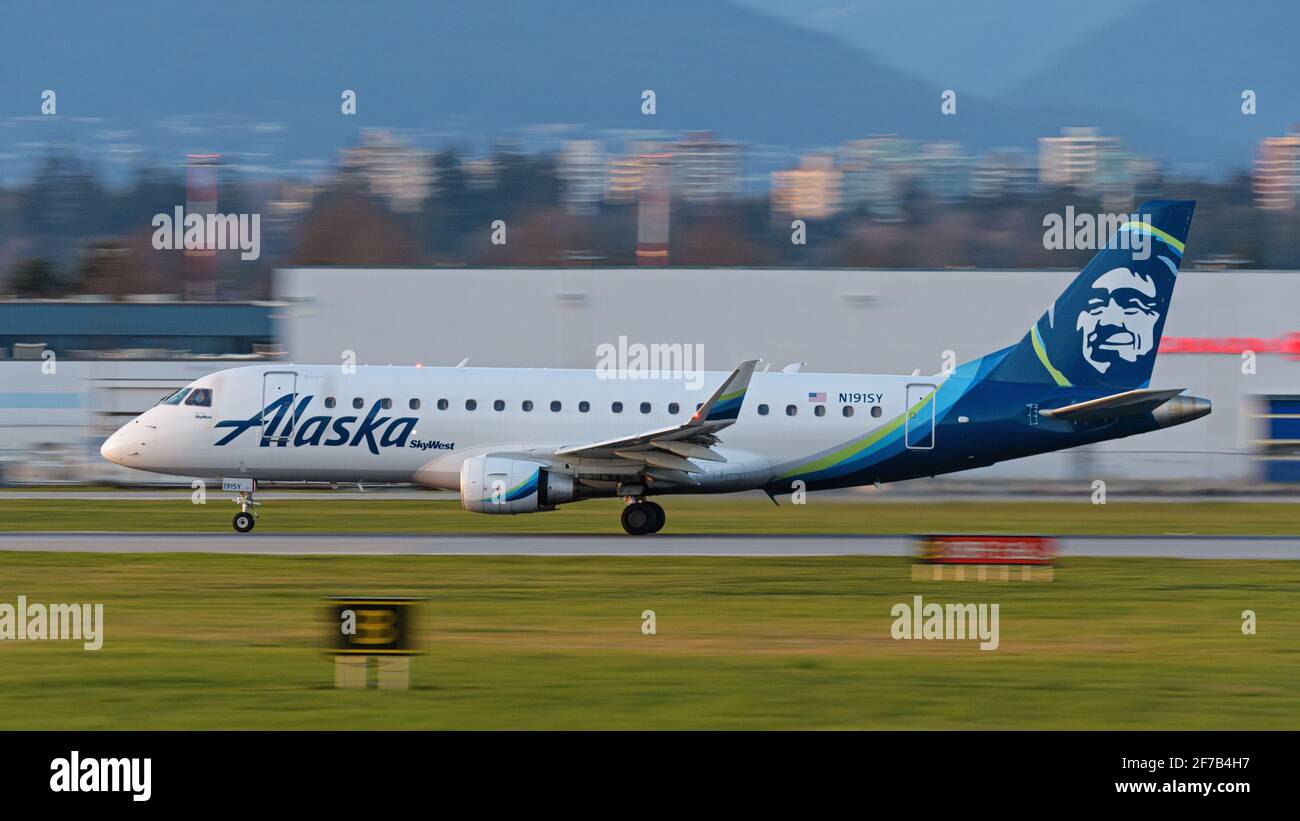 Skywest airlines logo hi-res stock photography and images - Alamy