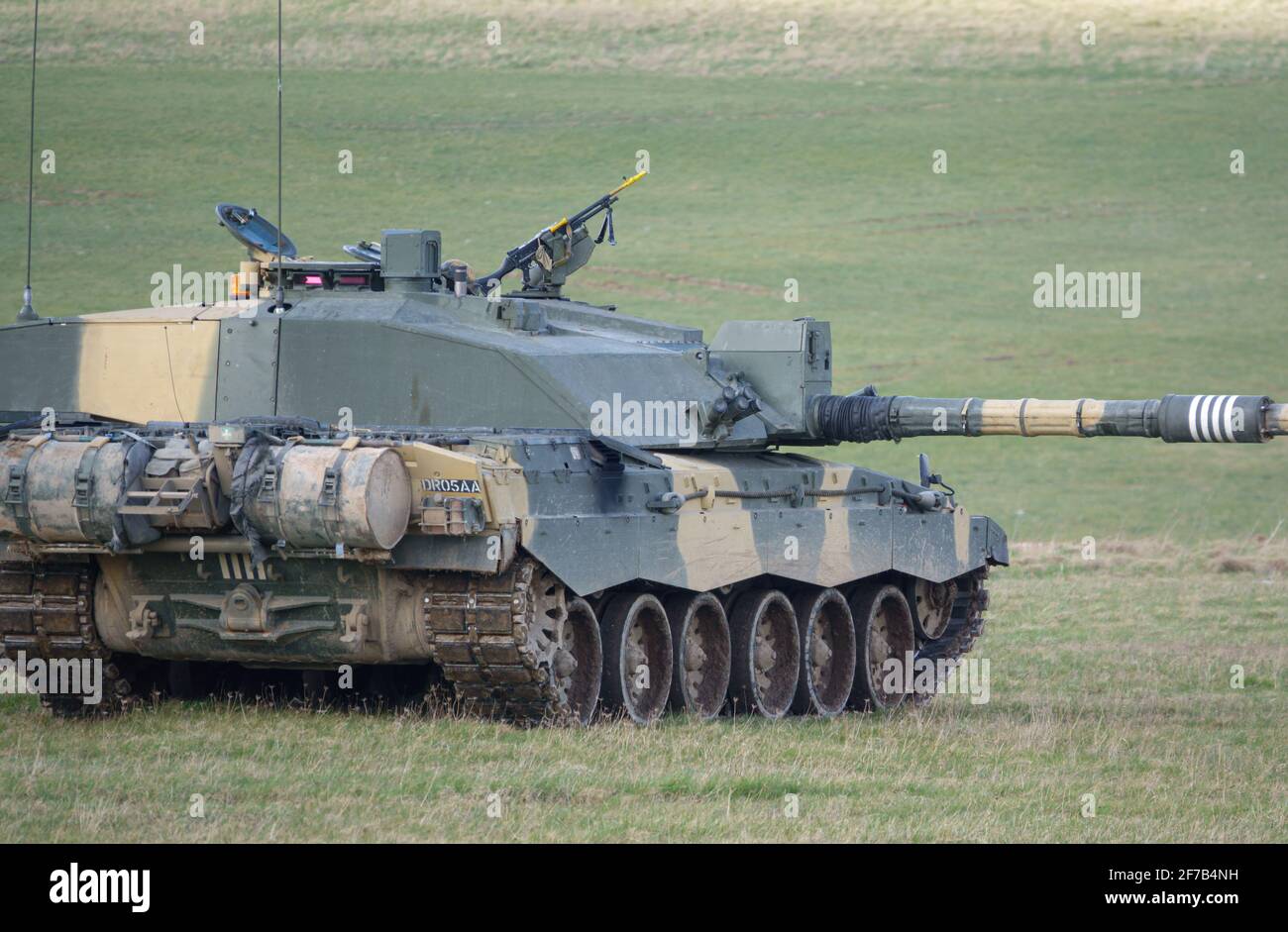 Challenger Ii Battle Tank High Resolution Stock Photography and Images ...