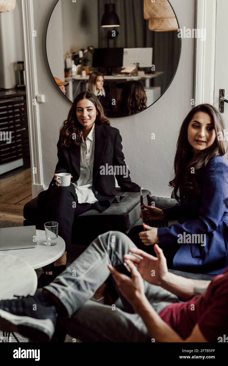 People talking during work meeting hi-res stock photography and images ...