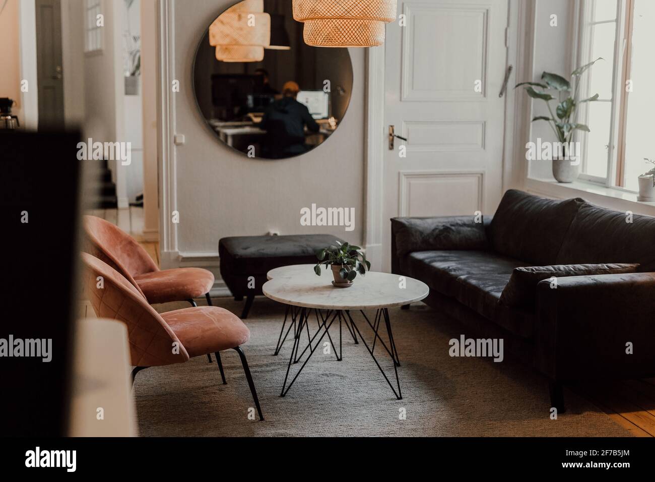 Office work life hi-res stock photography and images - Alamy