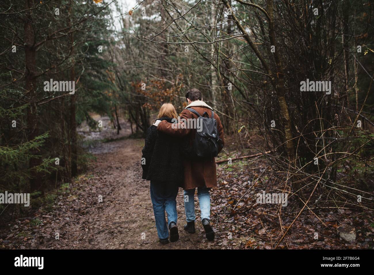 People walking in nature hi-res stock photography and images - Alamy