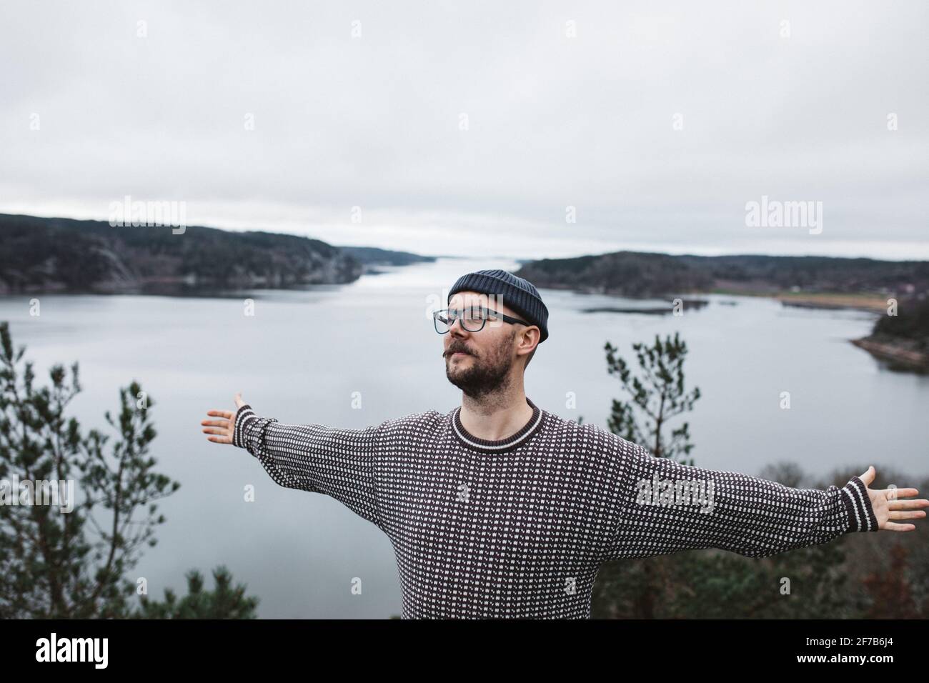 Man arms outstretched in nature hi-res stock photography and images - Alamy
