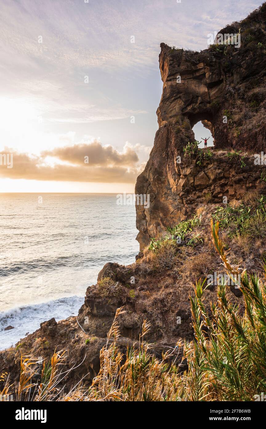 Cliff at sea Stock Photo - Alamy