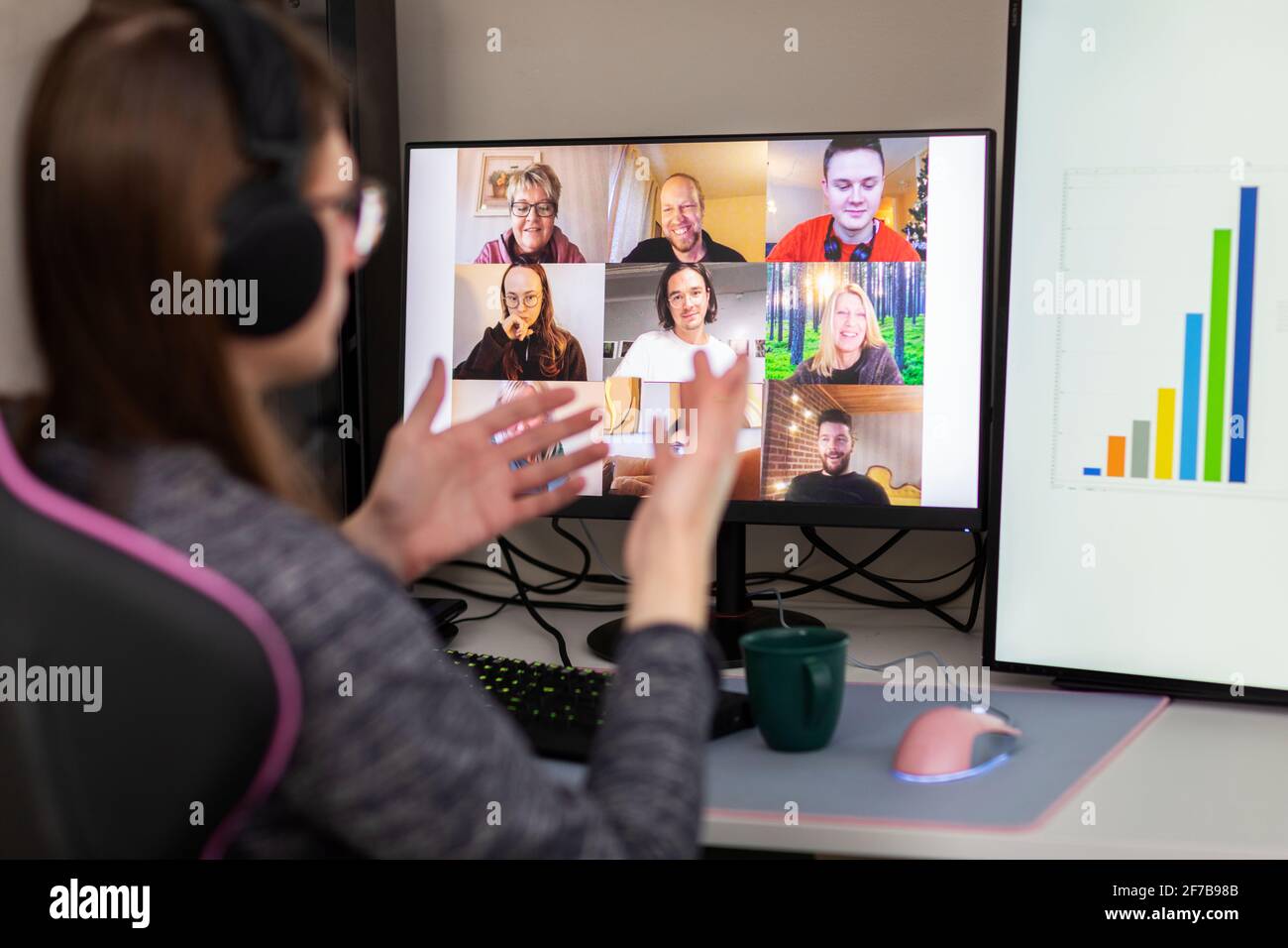 Home pc zoom hi-res stock photography and images - Alamy