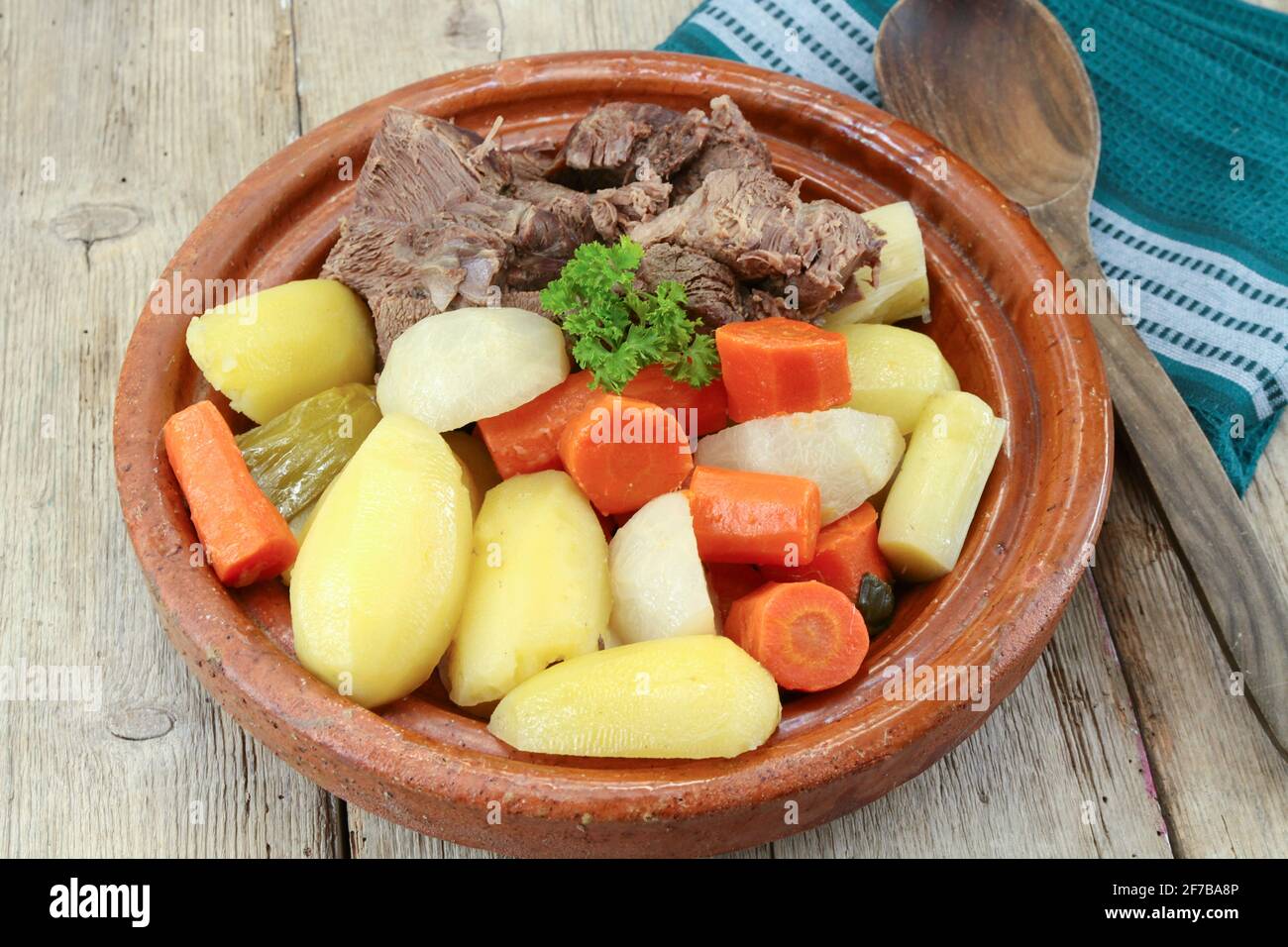beef carrot with potatoes in a dish Stock Photo - Alamy