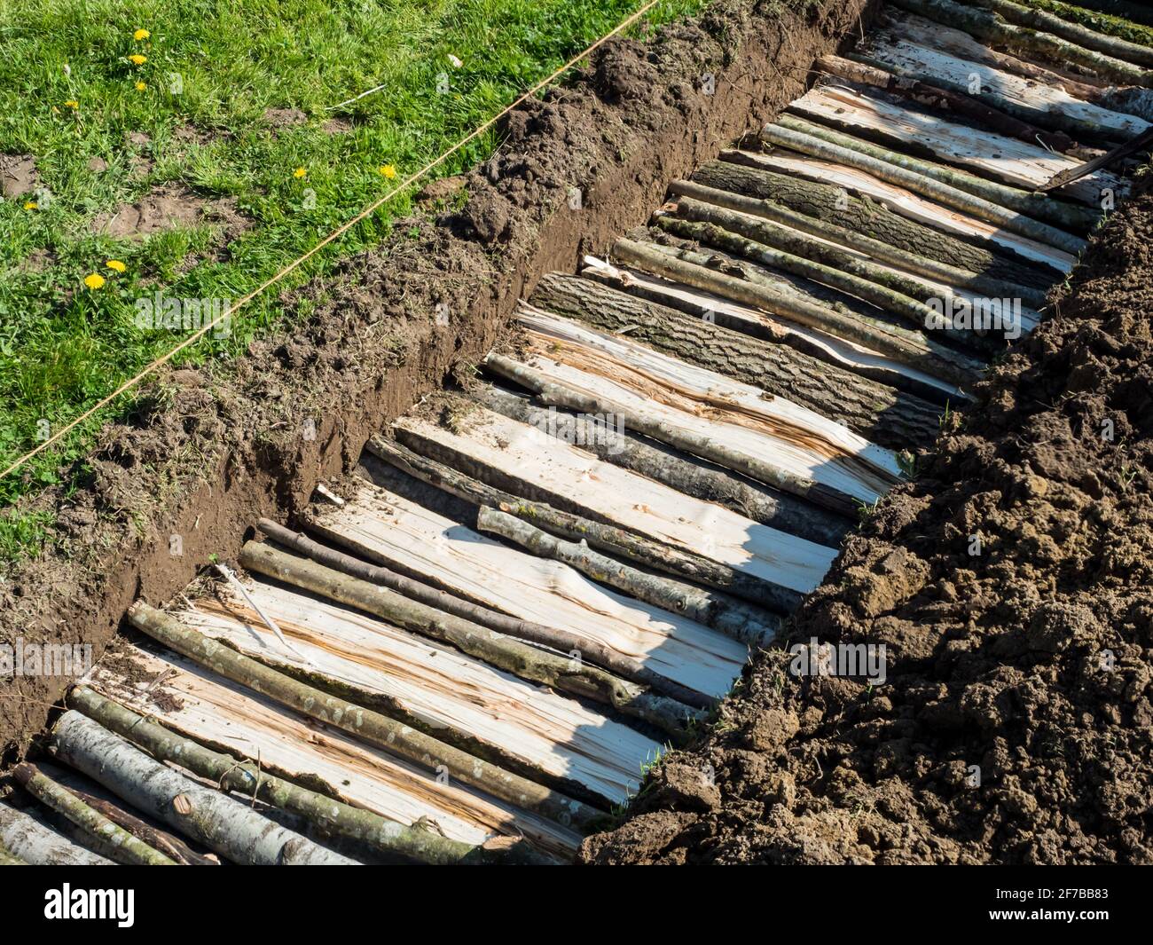 Trench composting hi-res stock photography and images - Alamy