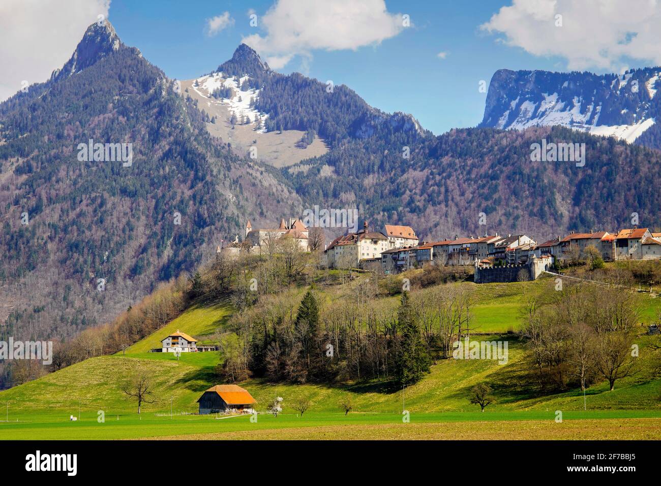 Medieval swiss town hi-res stock photography and images - Alamy
