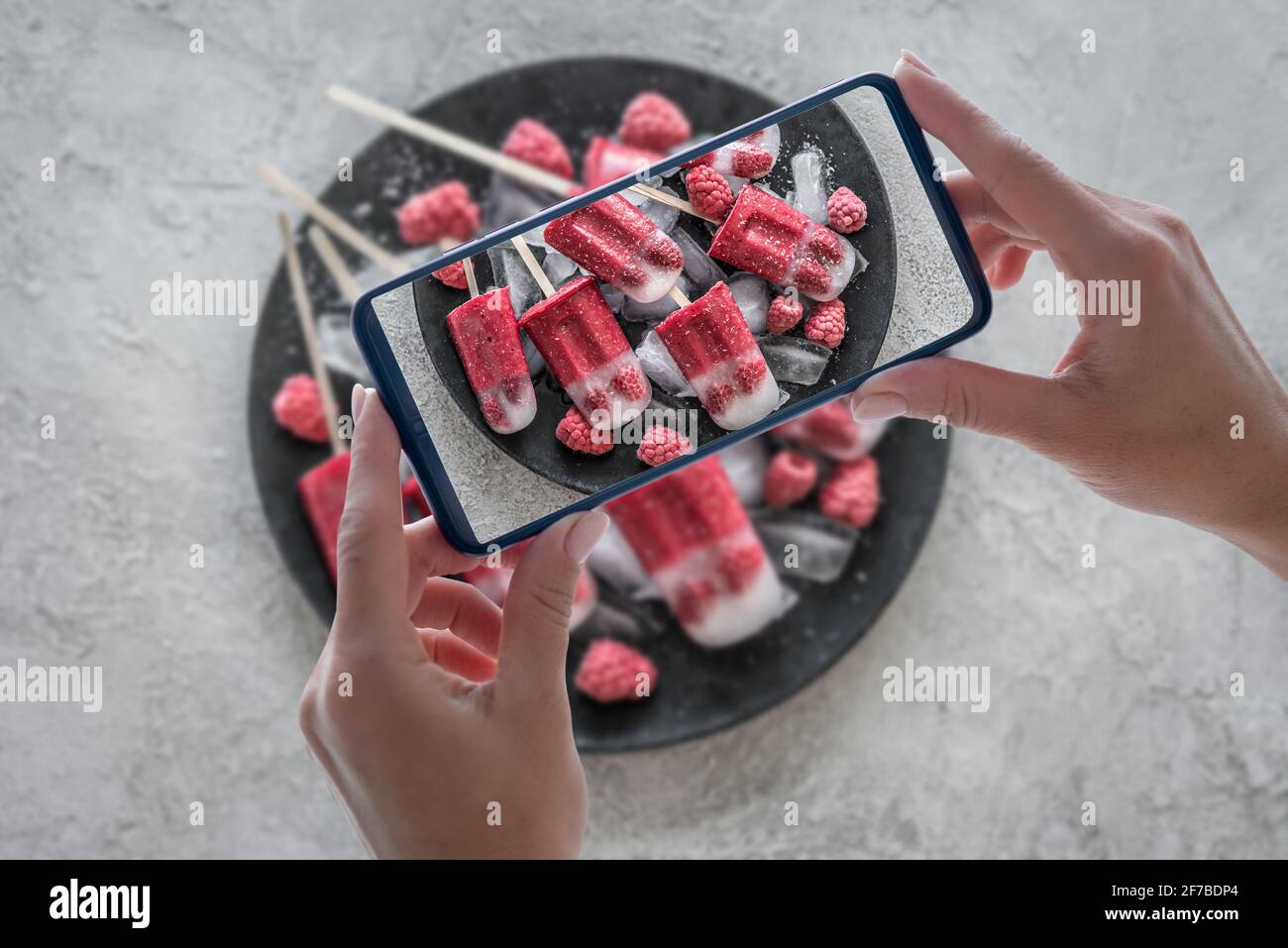 Homemade raspberry ice cream Stock Photo - Alamy