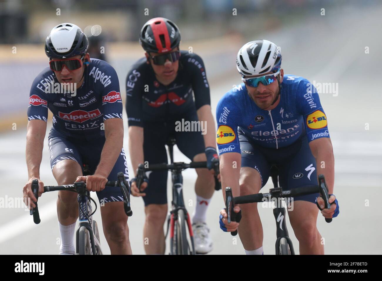 Arrival sprint ,VERMEERSCH Gianni of Alpecin - Fenix ,VAN BAARLE Dylan ...