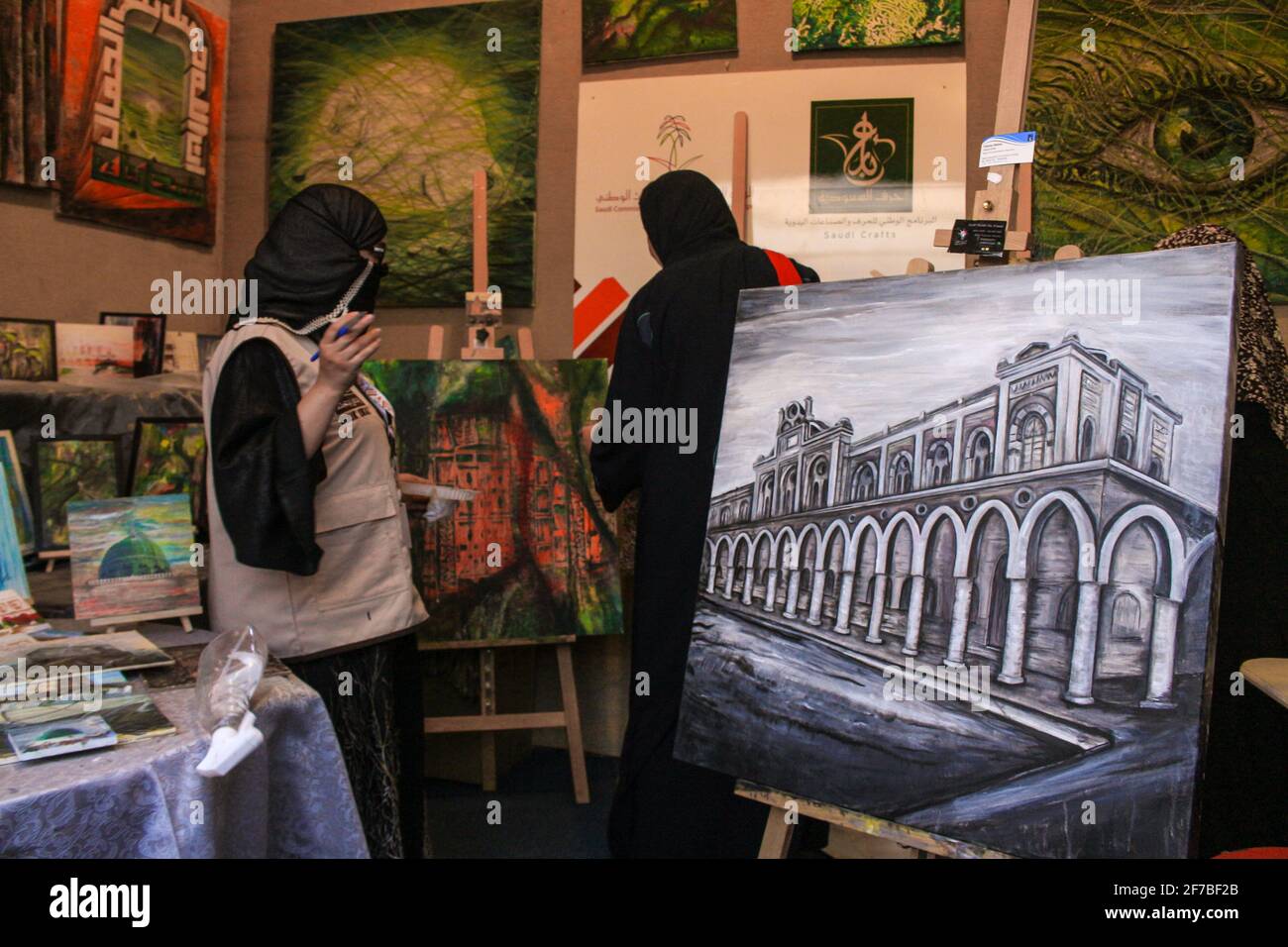 souk okaz festival taif saudi arabia Stock Photo - Alamy