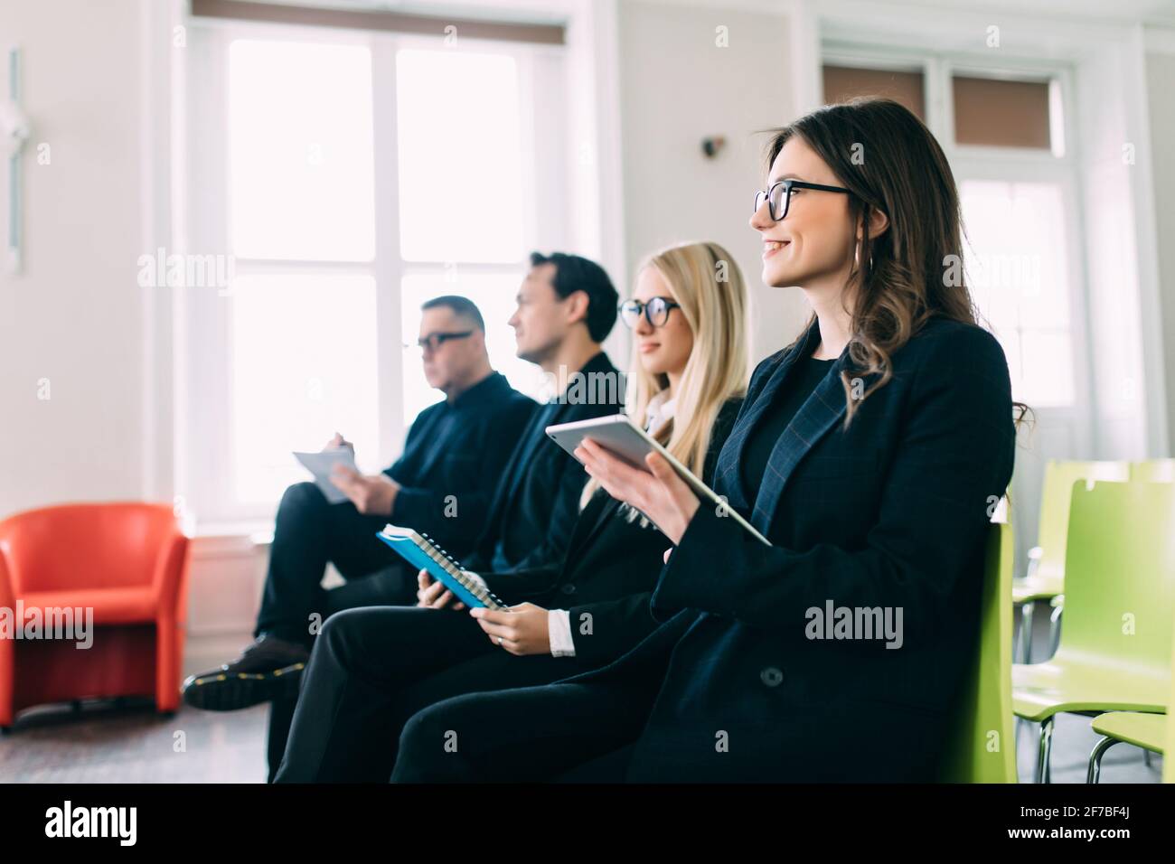 Seminar presenter at corporate conference giving speech workshop ...
