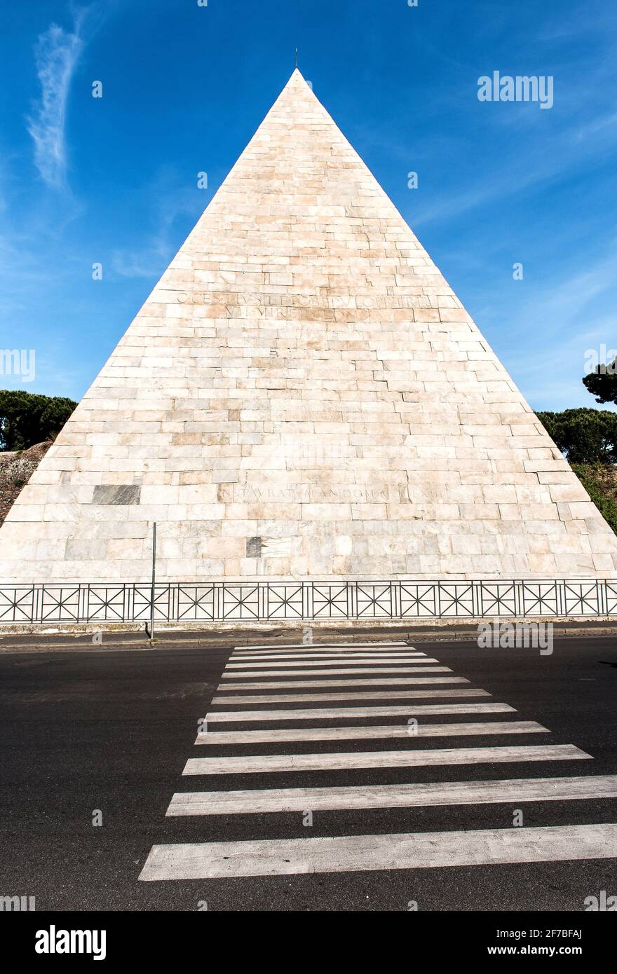 Pyramid of Cestius, Sepulchrum C. Cestii, Cimitero Acattolico, Non ...