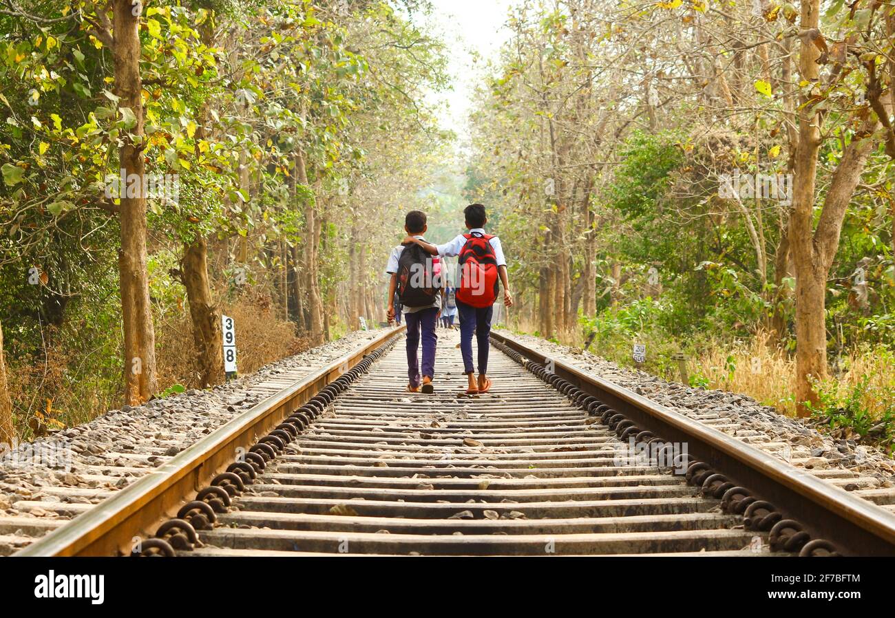 Child walking away vintage hi-res stock photography and images - Alamy