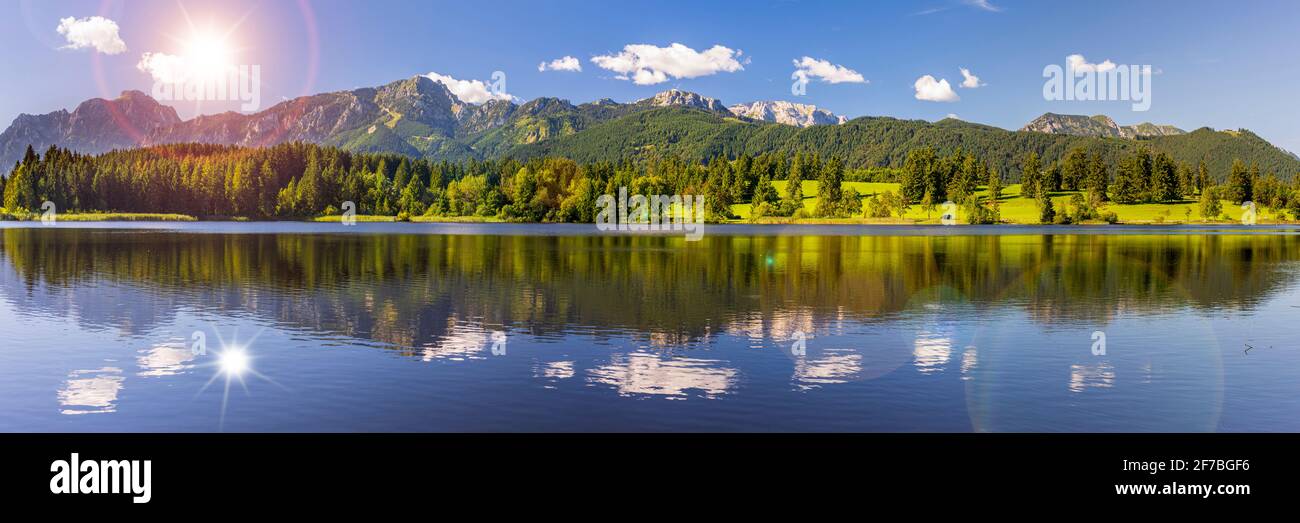 Beautiful natural panoramic countryside hi-res stock photography and ...