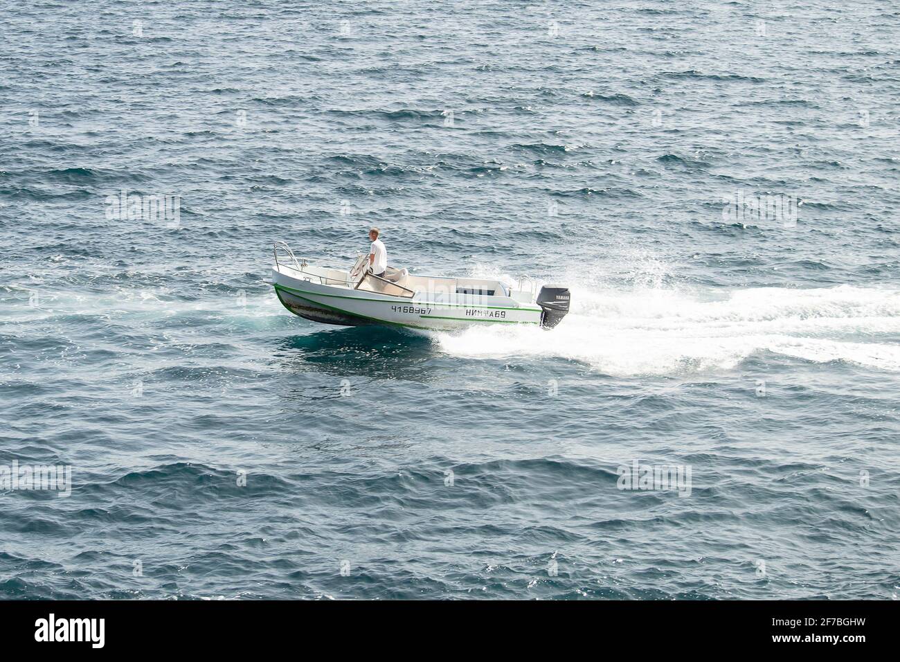 Aerial view side view luxury ship at sea hi-res stock photography and ...