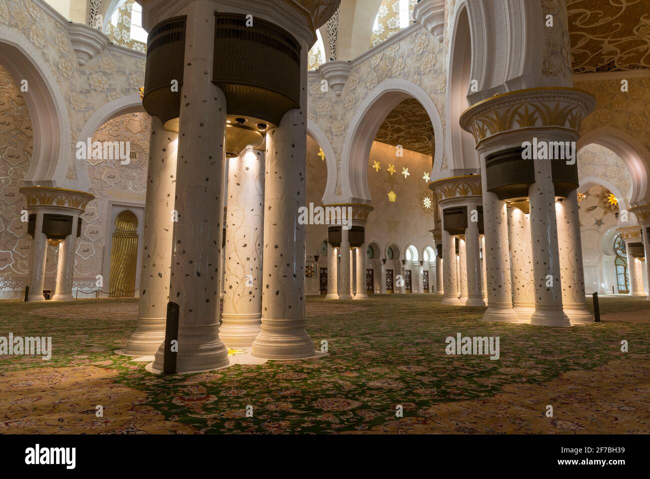 Interior of the main prayer hall in the Sheikh Zayed Mosque in Abu ...