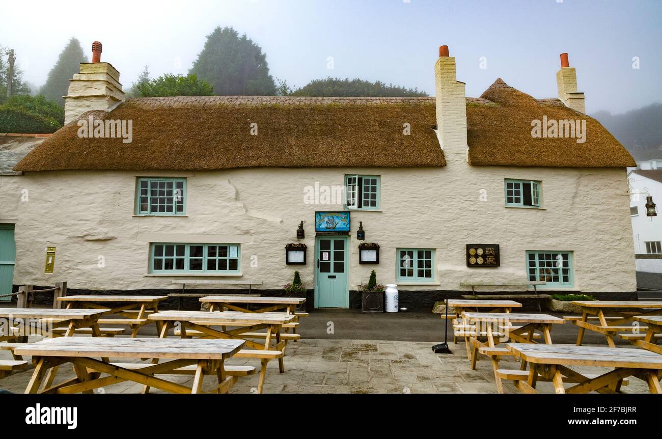 Traditional 13th century inn hi-res stock photography and images - Alamy