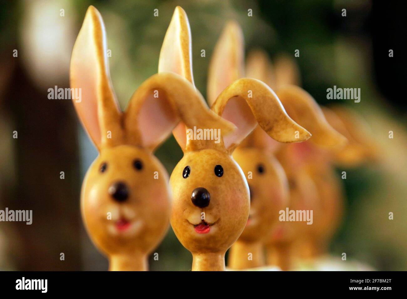 Bunnies many hi-res stock photography and images - Alamy