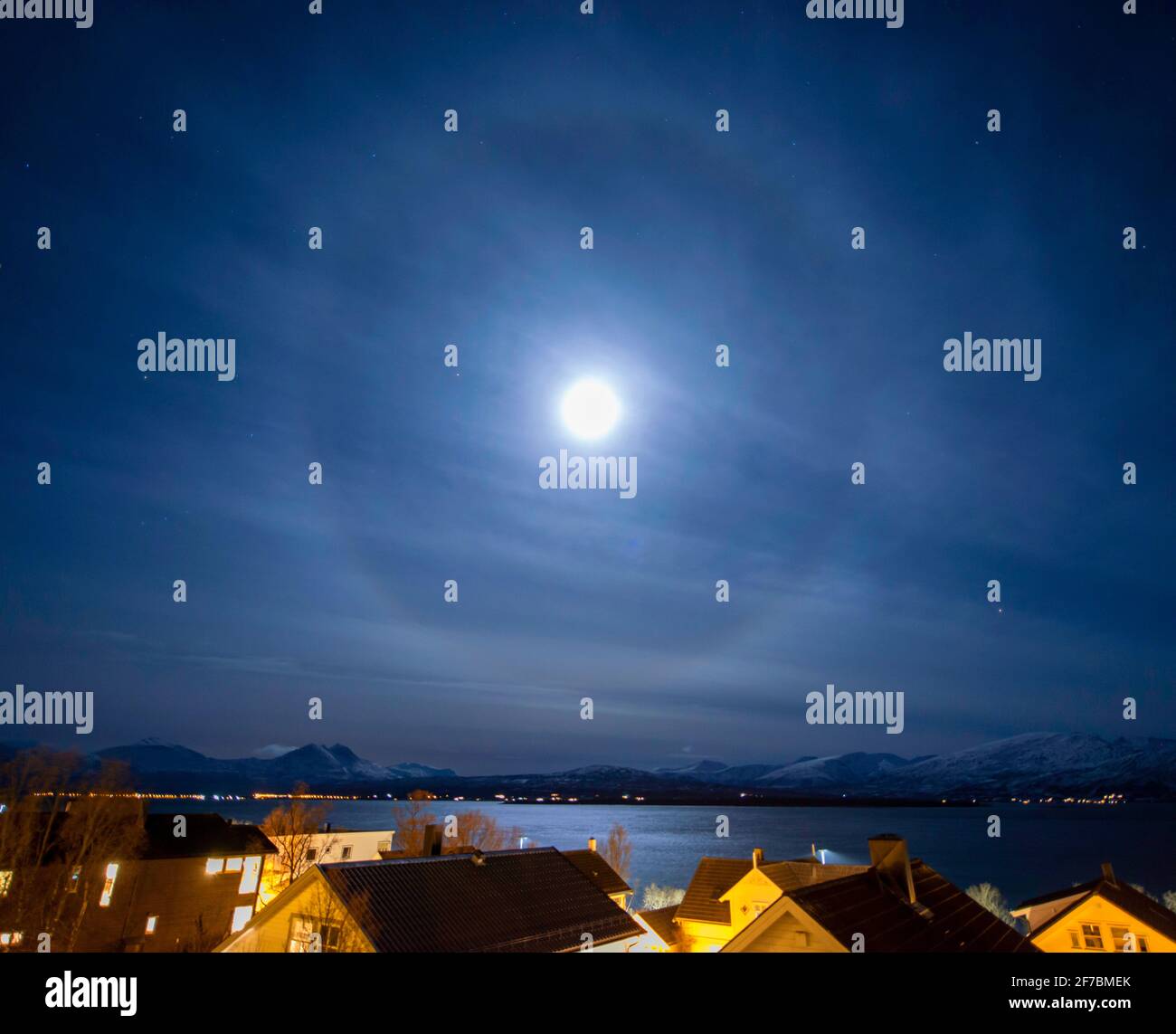 Norwegian full moon hi-res stock photography and images - Alamy