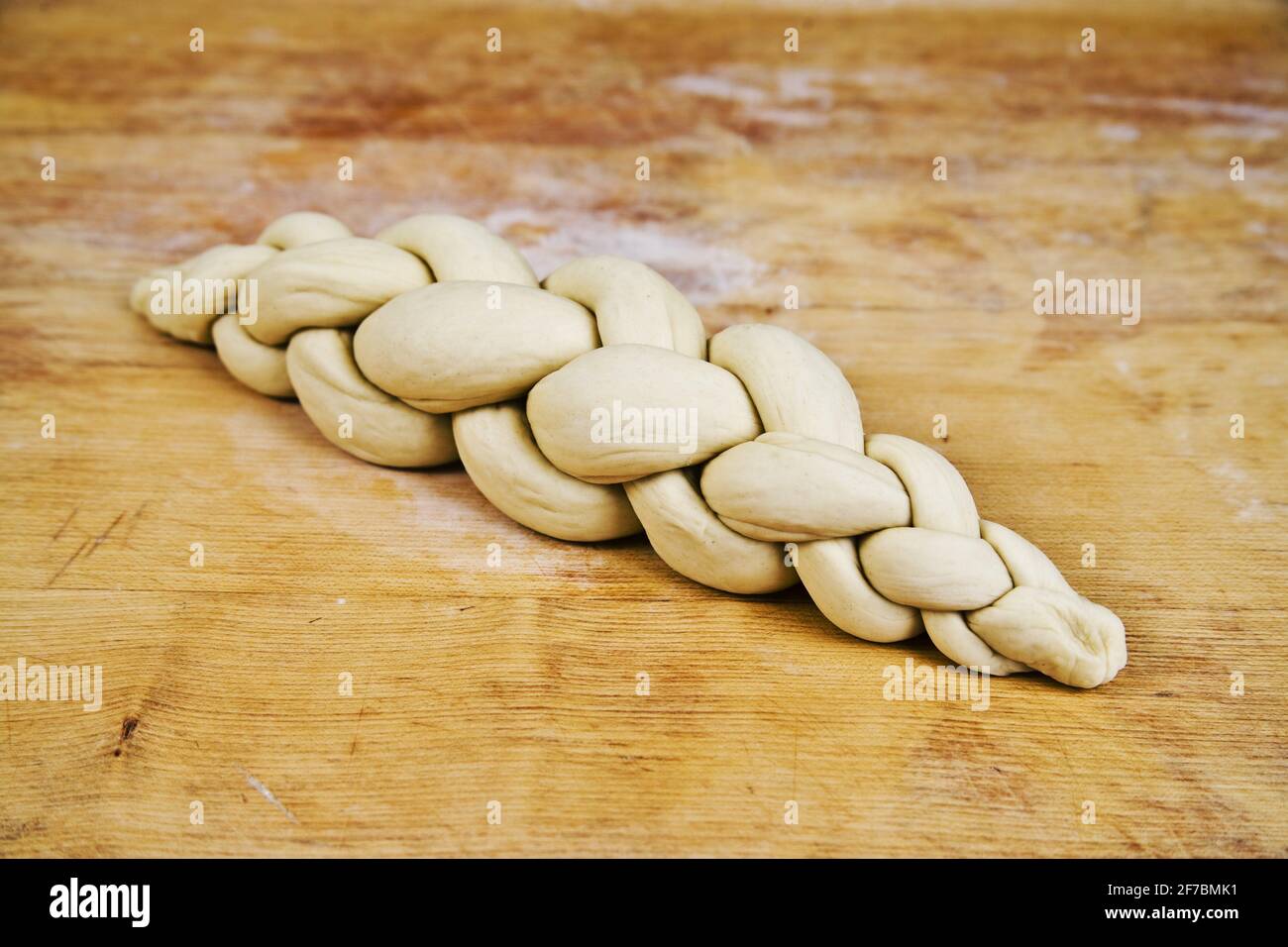 Braid pastry hi-res stock photography and images - Alamy