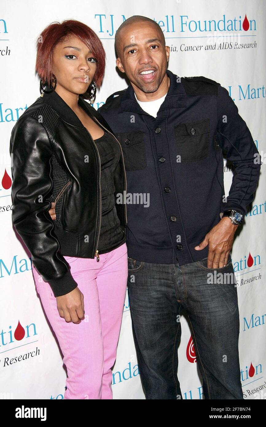 New York, NY, USA. 2 March, 2008. Singer, Cheri Dennis, Executive Vice ...