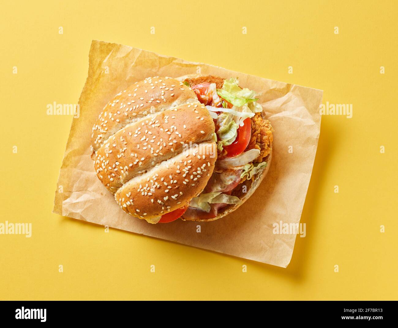 Crisp chicken burger top view hi-res stock photography and images - Alamy