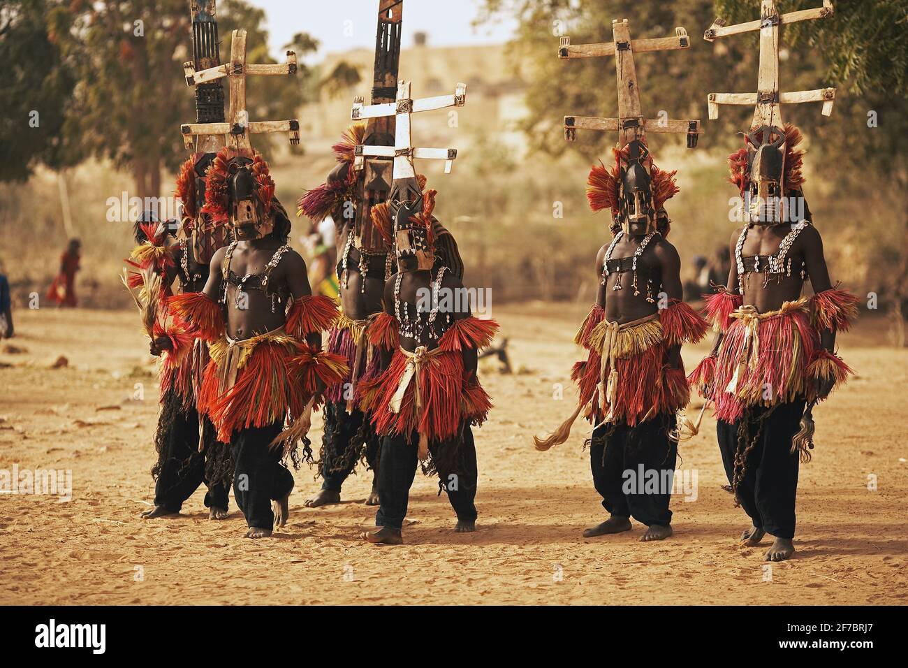 Africa /Mali/Sanga / Traditional mask dancers in Dogon Village Mali ...