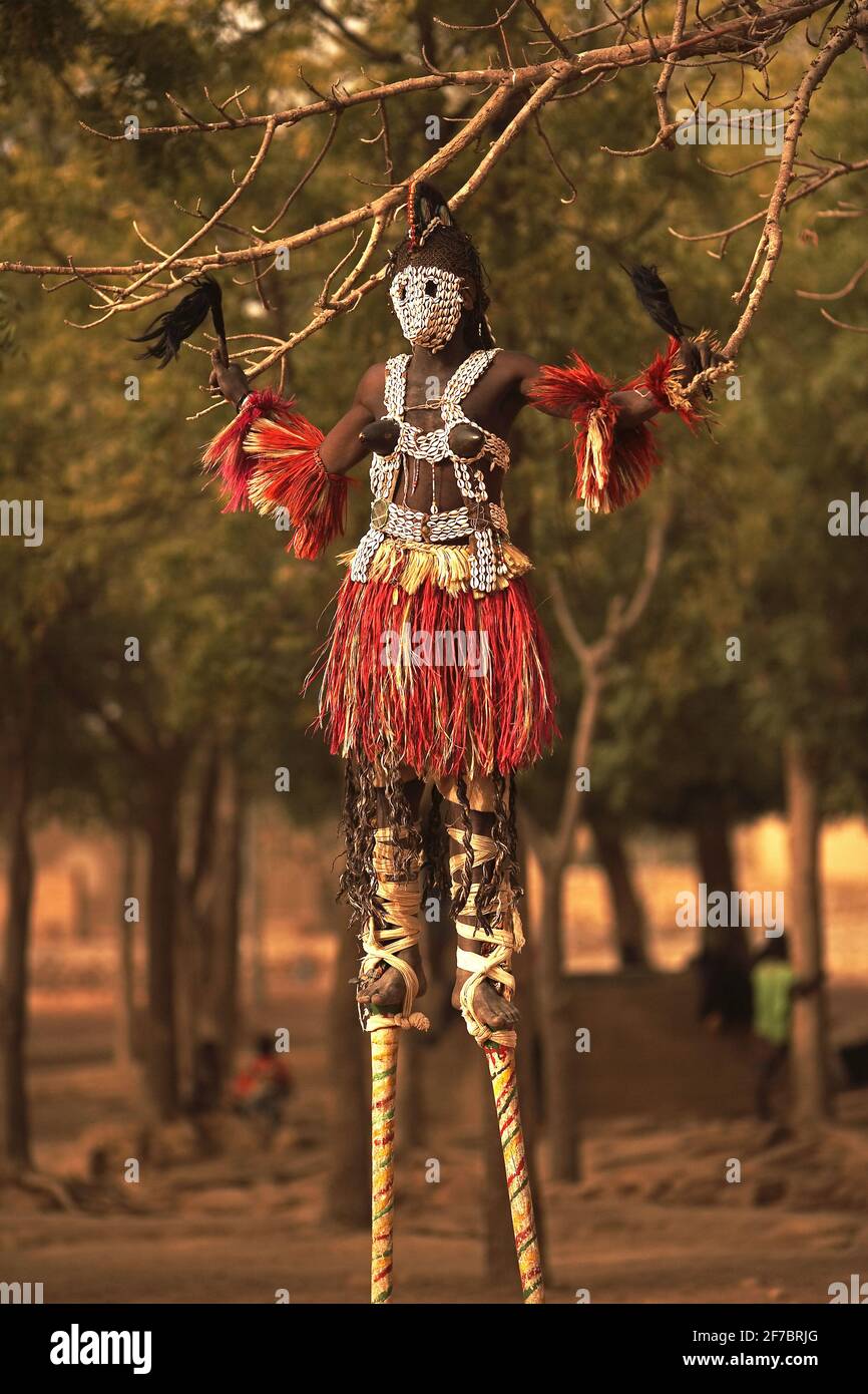 Africa /Mali/Sanga / Traditional mask dancer in Dogon Village Mali ...