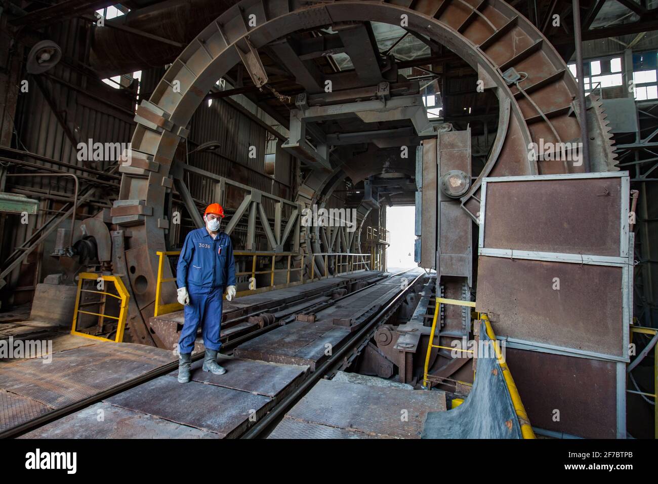 Railcar dumper hi-res stock photography and images - Alamy