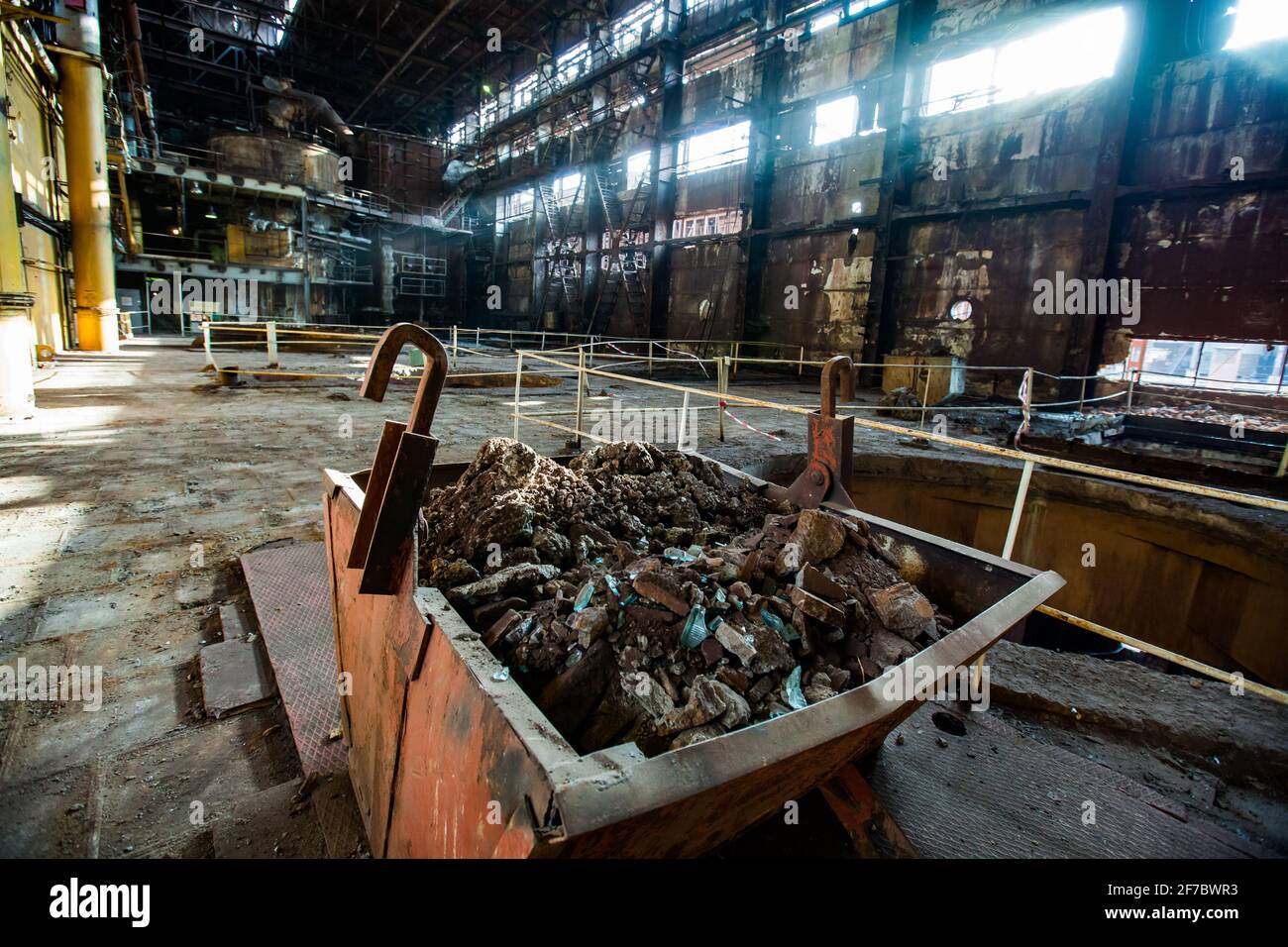 Sulphuric acid factory hi-res stock photography and images - Alamy