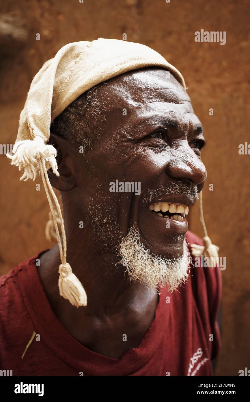 Dogon tribe hi-res stock photography and images - Alamy