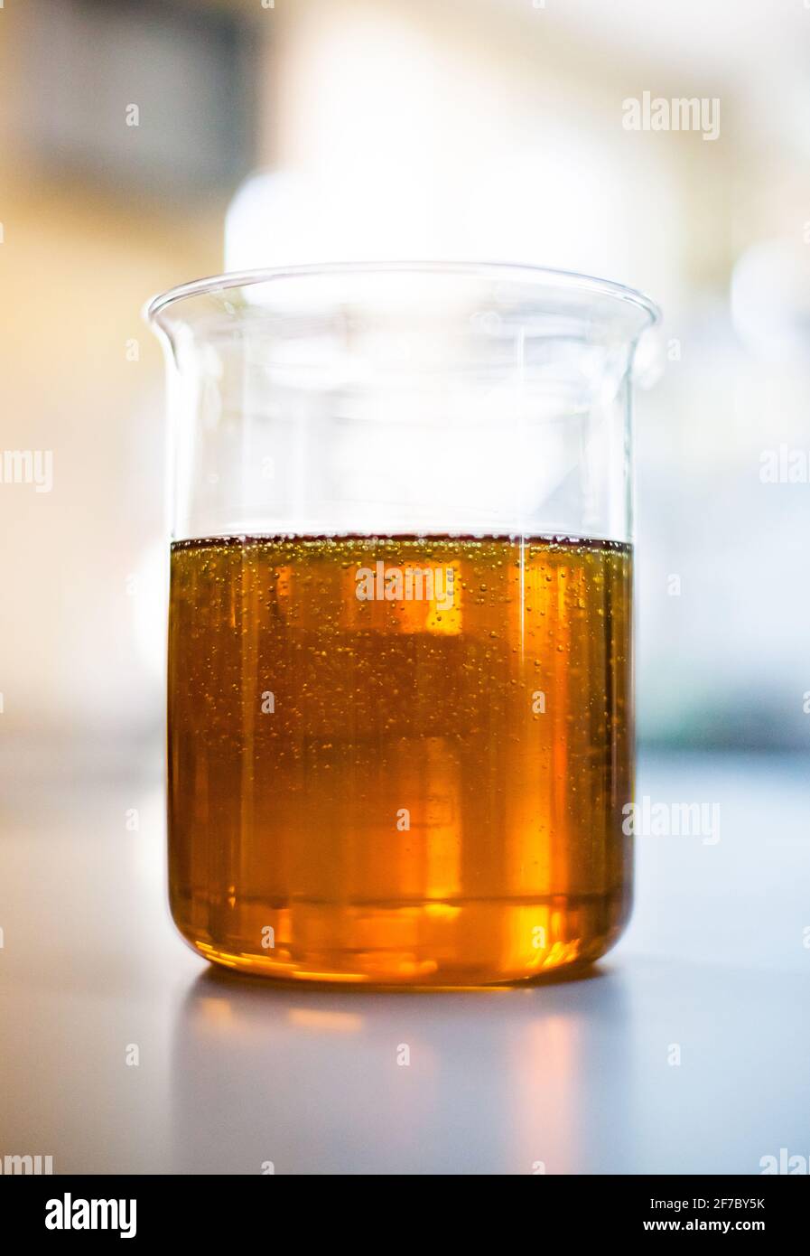 Oil viscosity test hi-res stock photography and images - Alamy