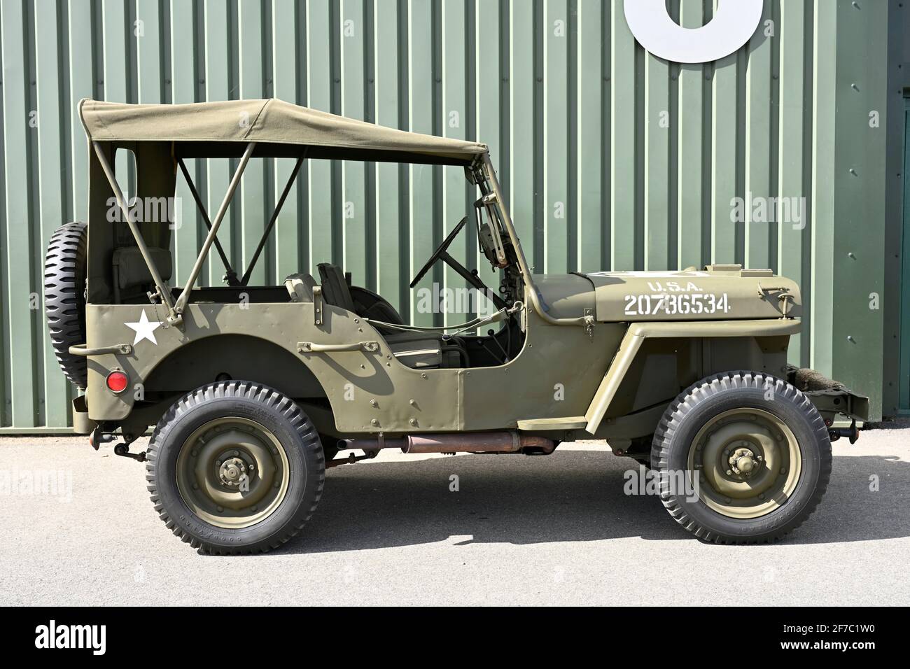 Old raf jeep hi-res stock photography and images - Alamy