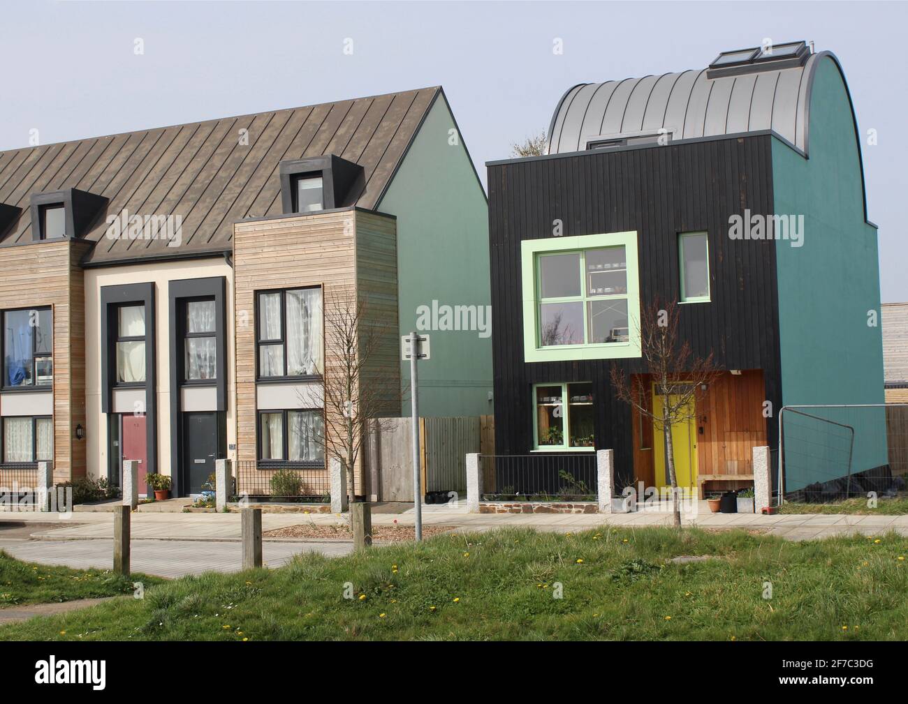 Uk self build exterior hi-res stock photography and images - Alamy
