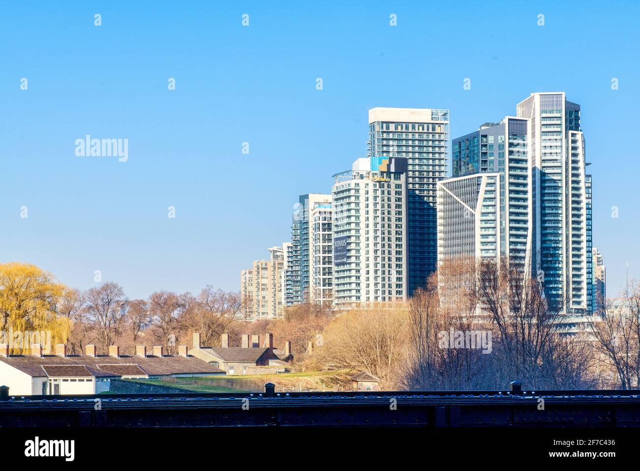 Daily life toronto hi-res stock photography and images - Alamy