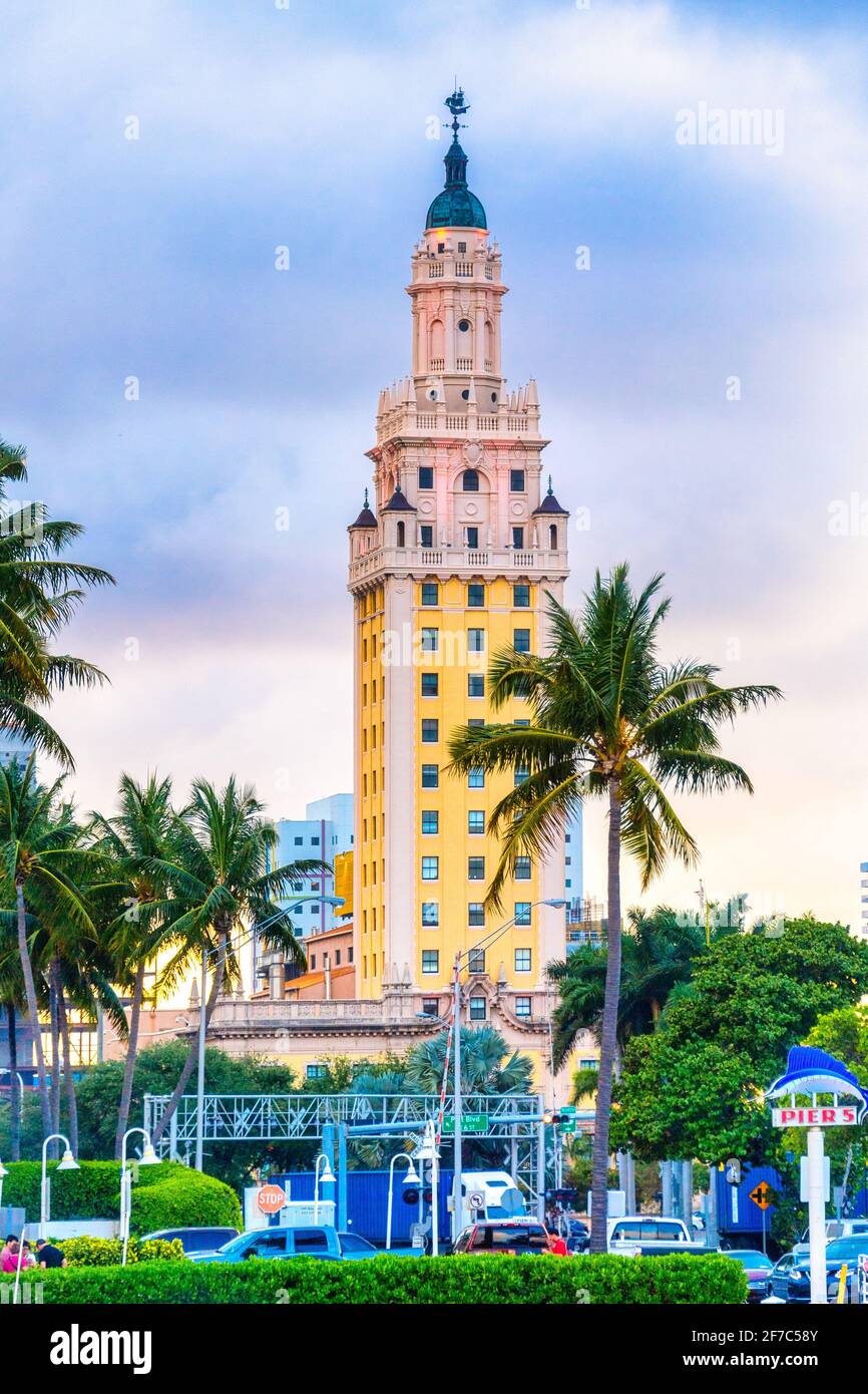 Freedom tower in miami hi-res stock photography and images - Alamy