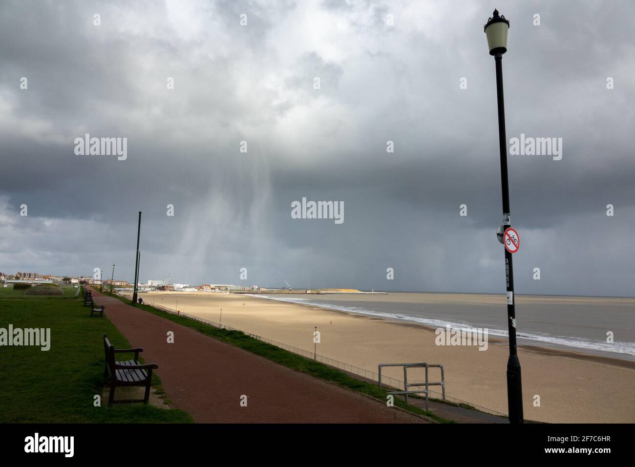 Gorleston on sea promenade hi-res stock photography and images - Alamy