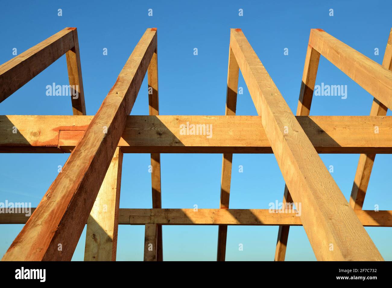 Carpenter construction roof truss hi-res stock photography and images ...