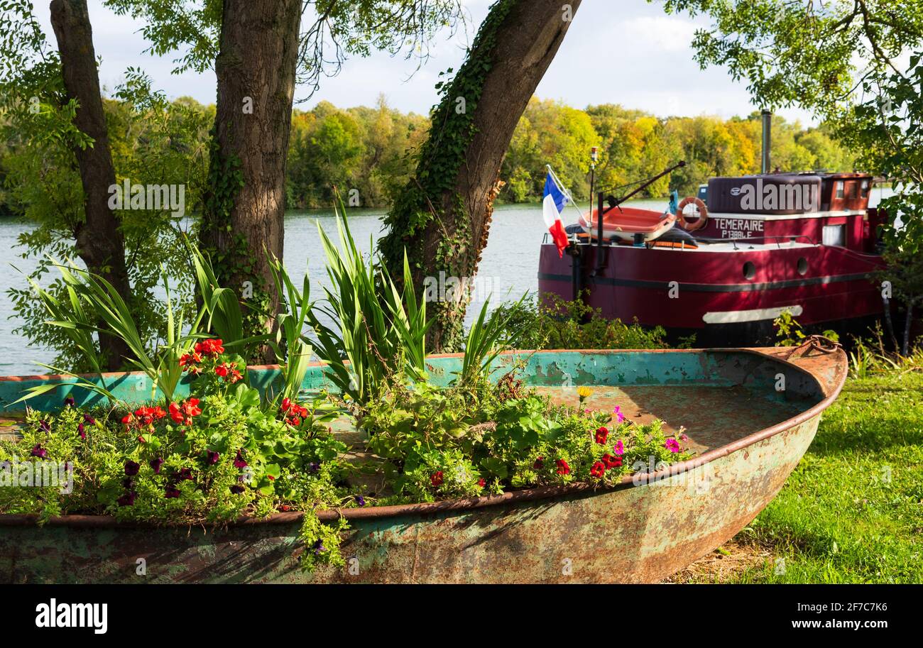 Ile-de-France, France - October 3, 2020: Houseboat with French flag ...