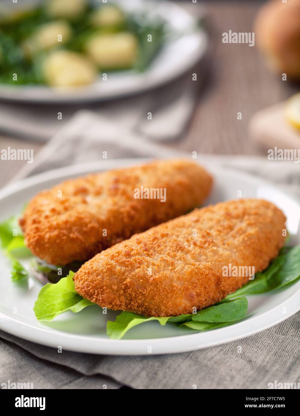 Breaded fish baked beans hi-res stock photography and images - Alamy